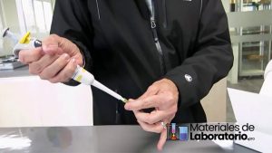 Micropipeta - ¿Qué es, cómo funciona y para qué sirve? 🥇